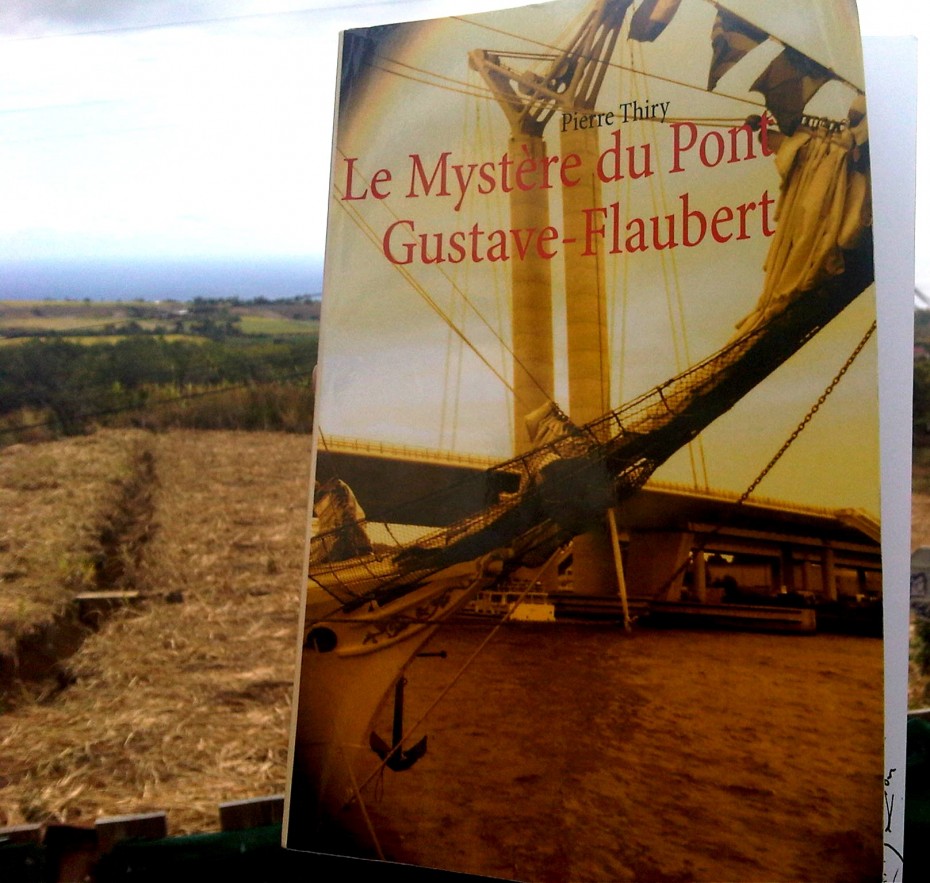 Chronique littéraire : Le Mystère du Pont Gustave-Flaubert de Pierre ...